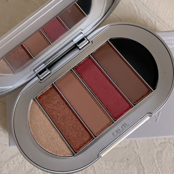 R.E.M. Beauty | Makeup | Rem Beauty Midnight Shadows Eyeshadow Palette ...